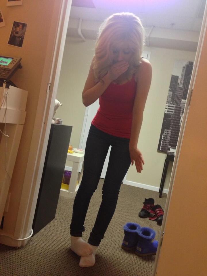 Image Jennette Wearing Matching Socks April 11 2013 Sam And Cat Wiki Fandom Powered
