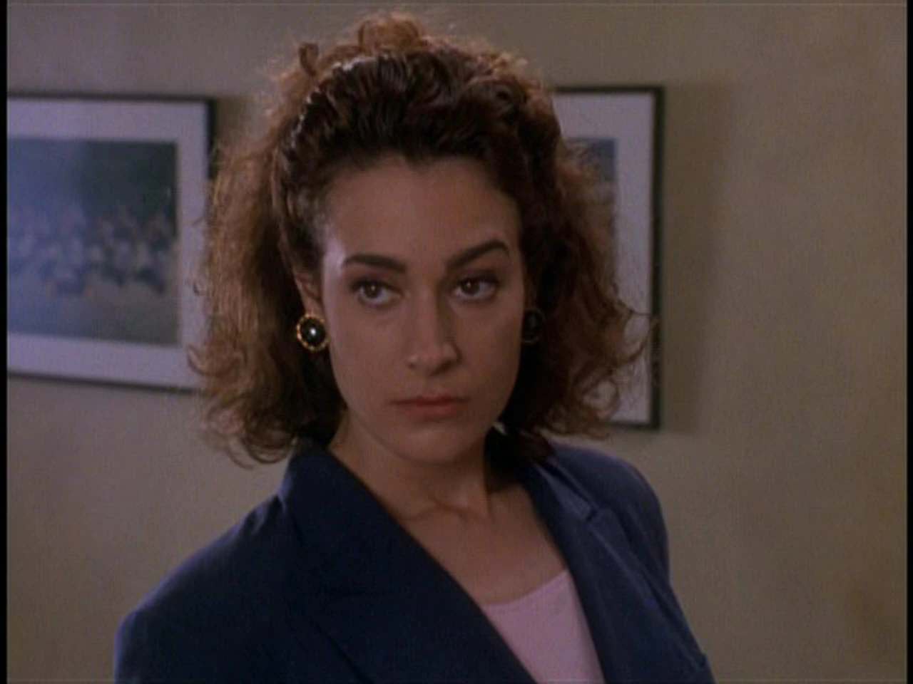 Lois Einhorn | Ace Ventura Wiki | FANDOM powered by Wikia