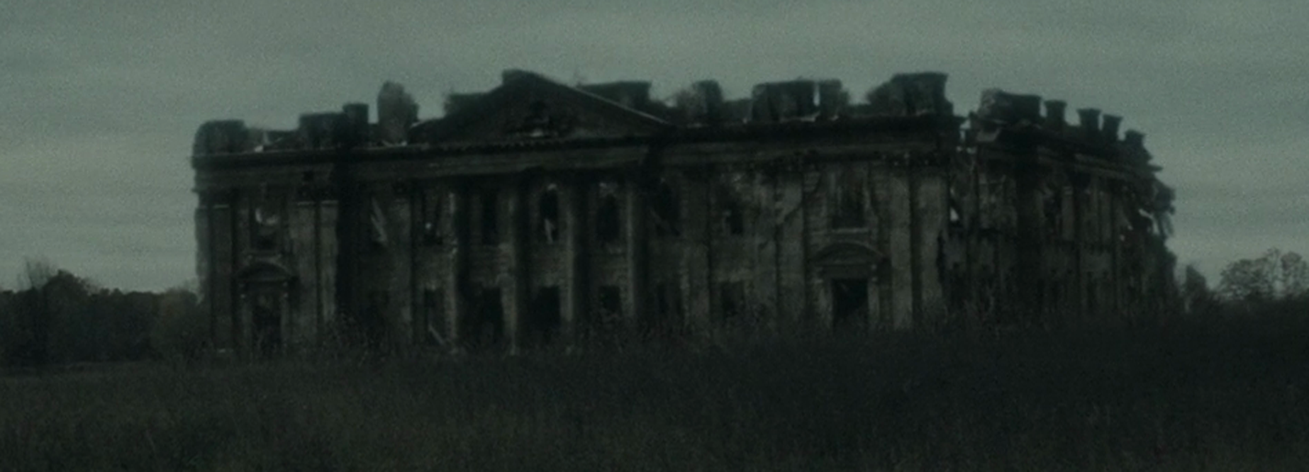 Wayne Manor | DC Extended Universe Wiki | FANDOM powered by Wikia Wayne Manor | DC Extended Universe Wiki | FANDOM powered by Wikia