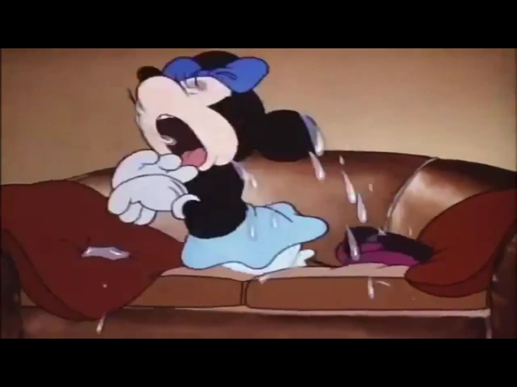 Image Minnie Crying Disney Wiki Fandom Powered By Wikia