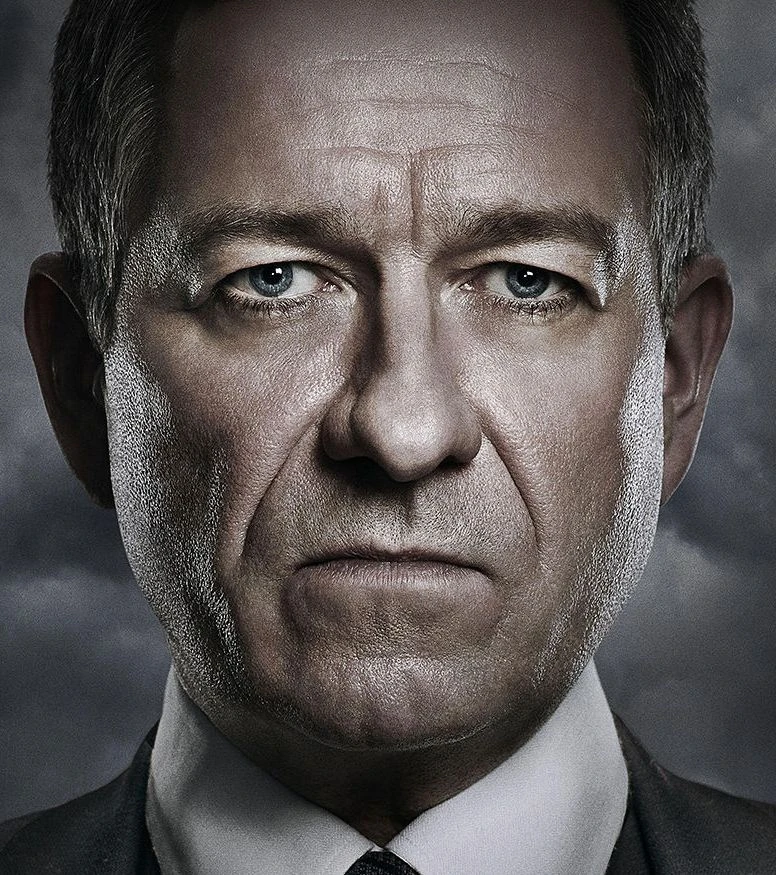 Archivo:Gotham-what-s-up-with-alfred-pennyworth-sean-pertwee-s-alfred ...