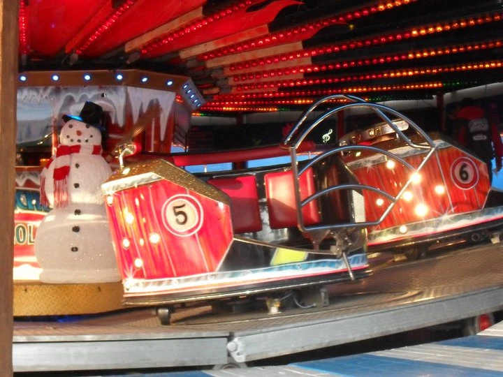 Waltzer | Flat Ride Wiki | FANDOM powered by Wikia