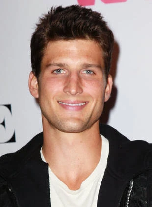 Parker Young | Mad Men Wiki | Fandom powered by Wikia