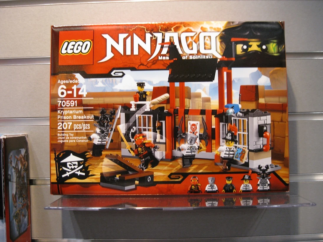 Plik:LEGO-Ninjago-70591-Kryptarium-Prison-Breakout-NYTF-2016 ...