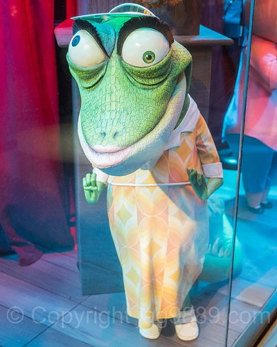 Image - Bloomingdale's - Miss Crawly.jpg | Sing Wiki | FANDOM powered ...