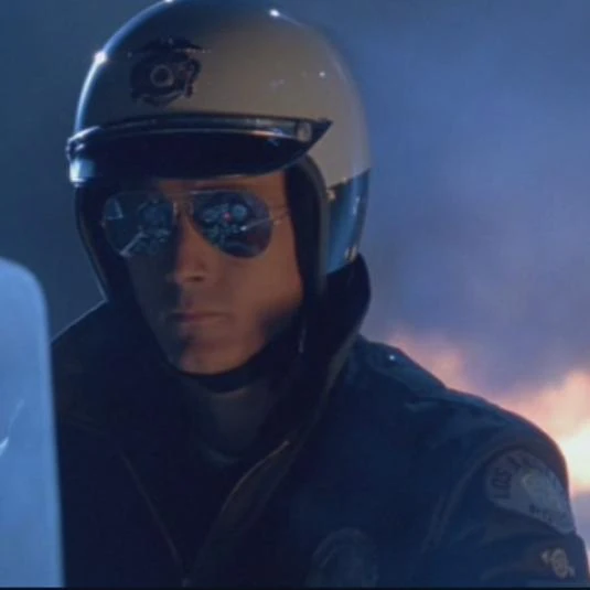Terminator Salvation Robot vs. T-1000 | SpaceBattles