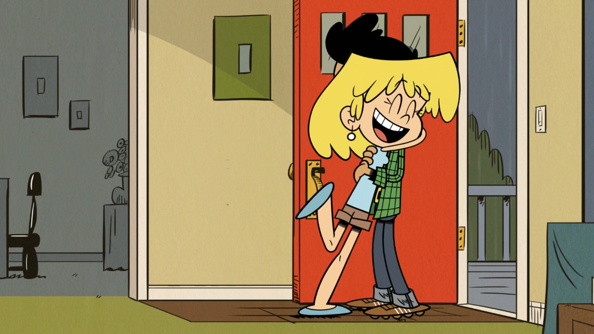 Image - S1E07B Lori hugs Bobby.png | The Loud House Encyclopedia ...