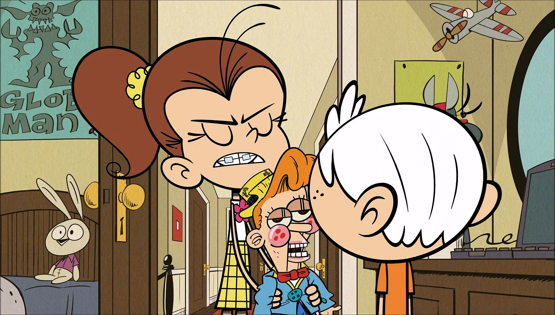 Image - S1E11A Luan gives Lincoln Mr. Coconuts.png | The Loud House Encyclopedia | FANDOM ...
